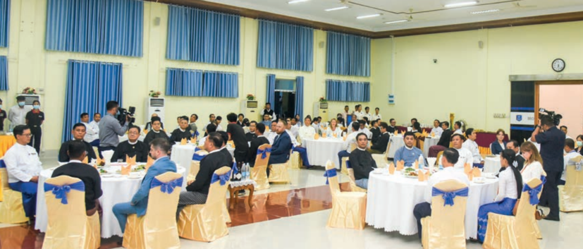 Junta holds ceremony with Russian officials, Journalist receives ...