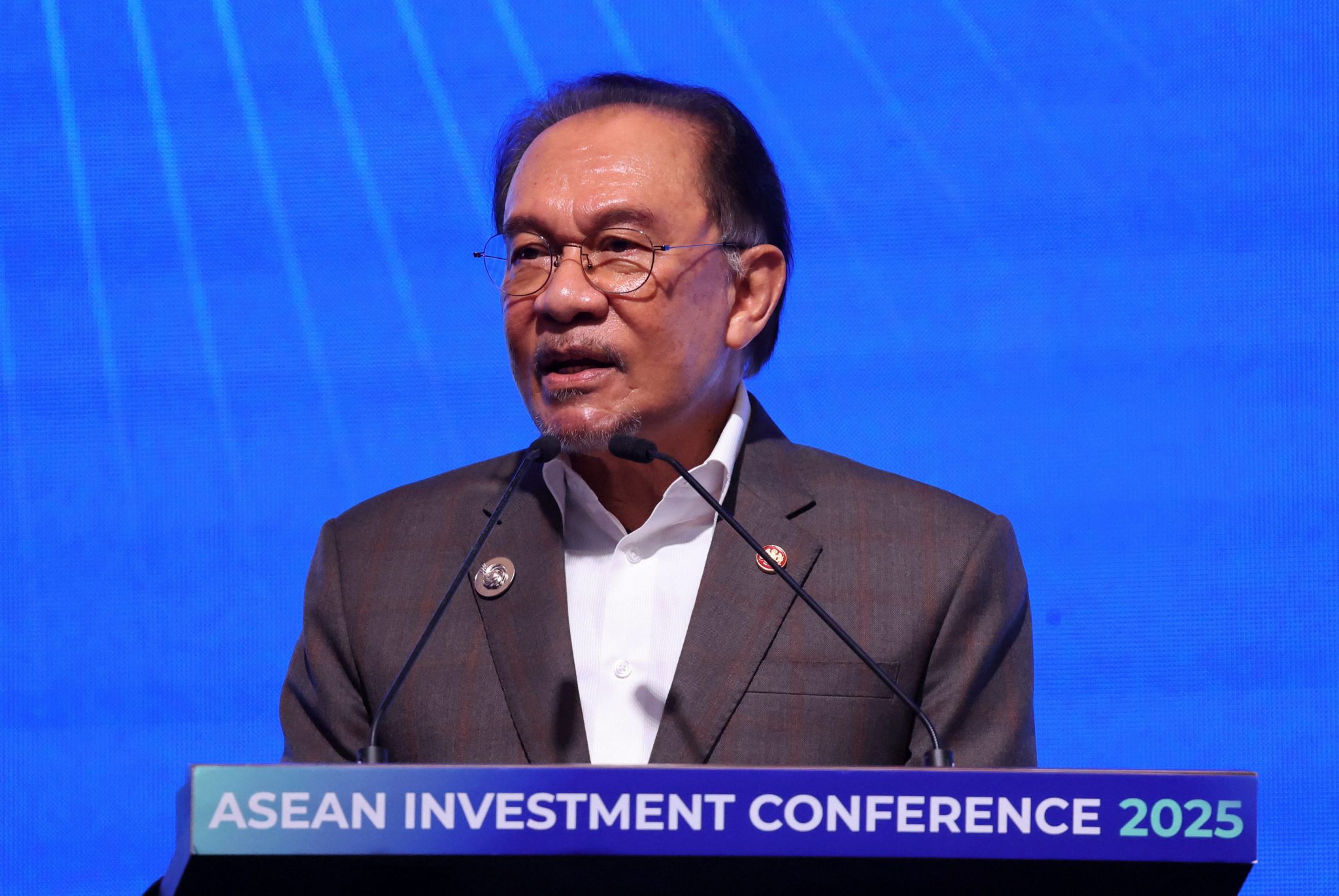 Time ripe for talks between Myanmar regime and ousted government, Malaysia's Anwar says - DVB